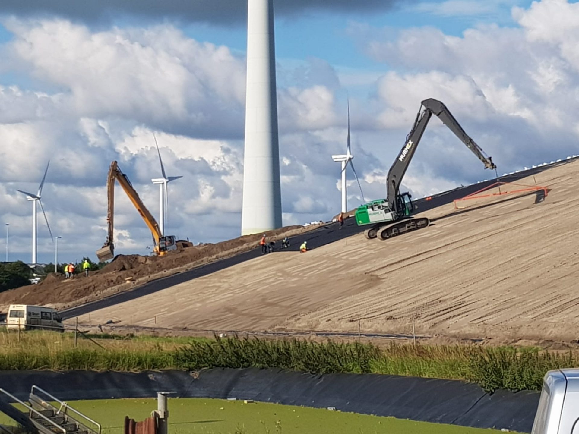 Final top cover Dutch landfill - Afvalzorg Final top cover Dutch landfill - Afvalzorg